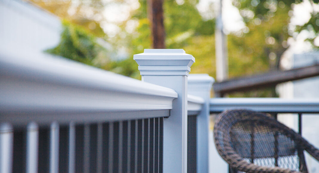 MoistureShield Solid Core Composite Series Railing