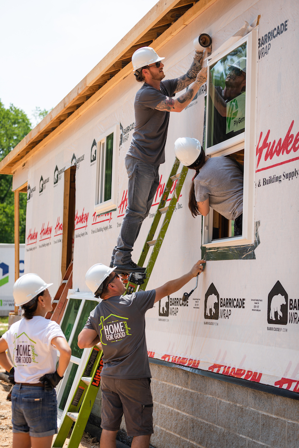 Tyler Hubbard and bandmates join Home for Good Project's Habitat for ...