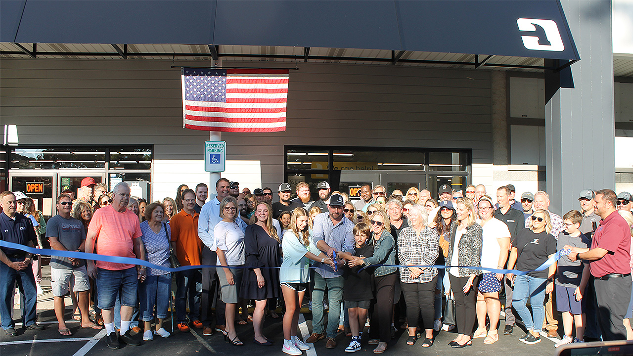 Park Hardware celebrates grand opening event