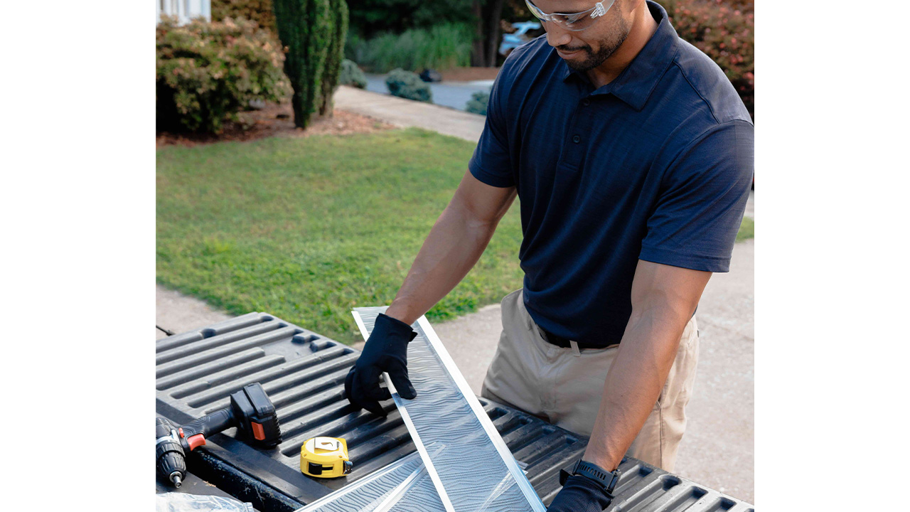 Gutterglove relaunches contractor loyalty program for LeafBlaster Pro