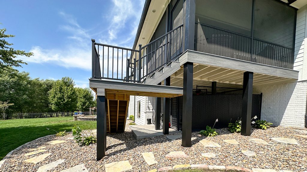 Spring Into Deck Season with Westbury® Aluminum Railing