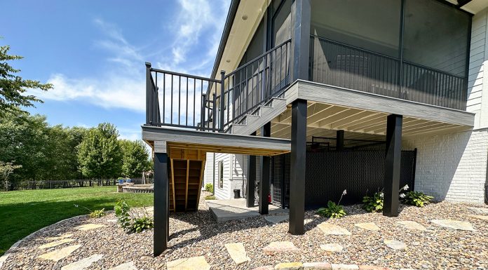 Spring Into Deck Season with Westbury® Aluminum Railing
