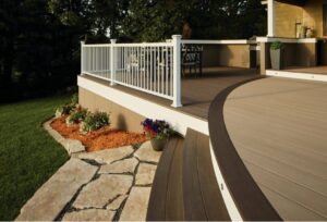 Three Multi-Width Decking ideas to energize your deck design - LBM Journal
